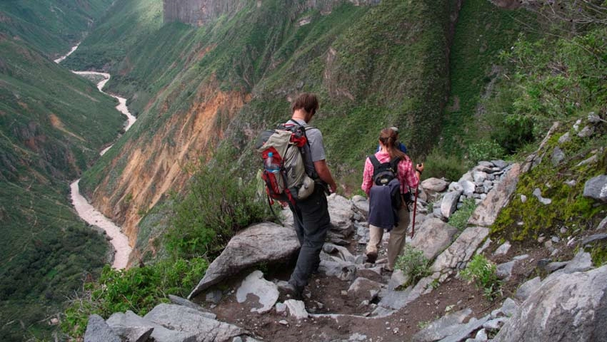 Hiking in the Colca Canyon: Trails, fees and key tips - Illa Kuntur Travel
