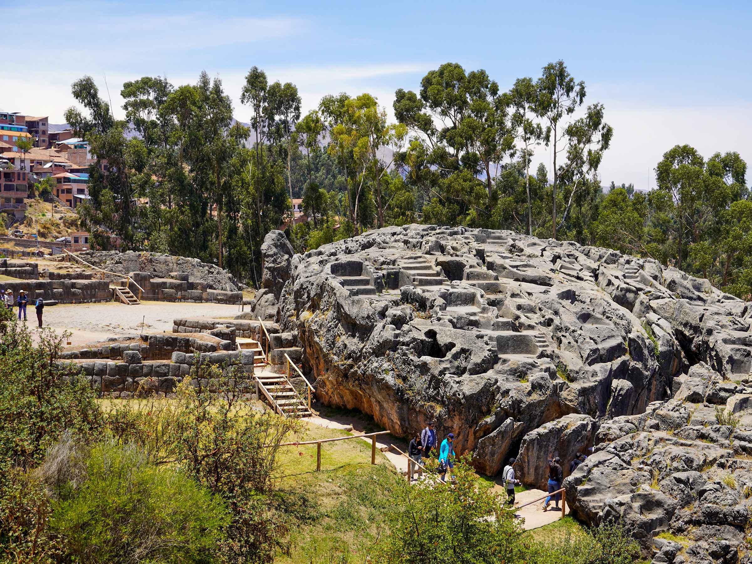 Curiosities about the Qenqo archaeological site - Illa Kuntur Travel
